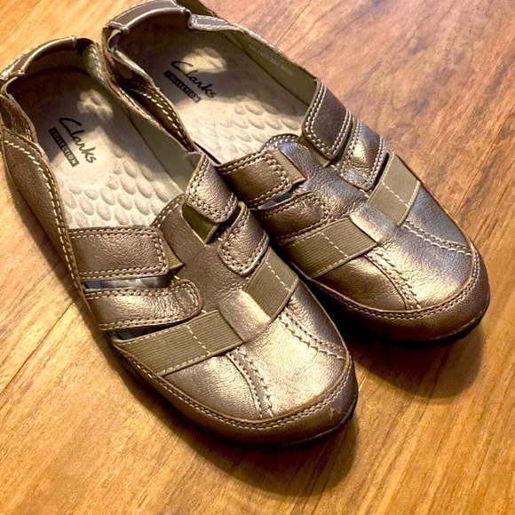 Clark’s | Shoes | Clarks Collection Womens 75 Gold Leather Slip On ...